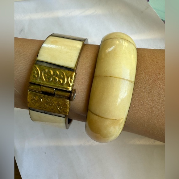 Jewelry | Vintage Ivory Tone Bangle Brass Hinged Bracelet Set | Poshmark